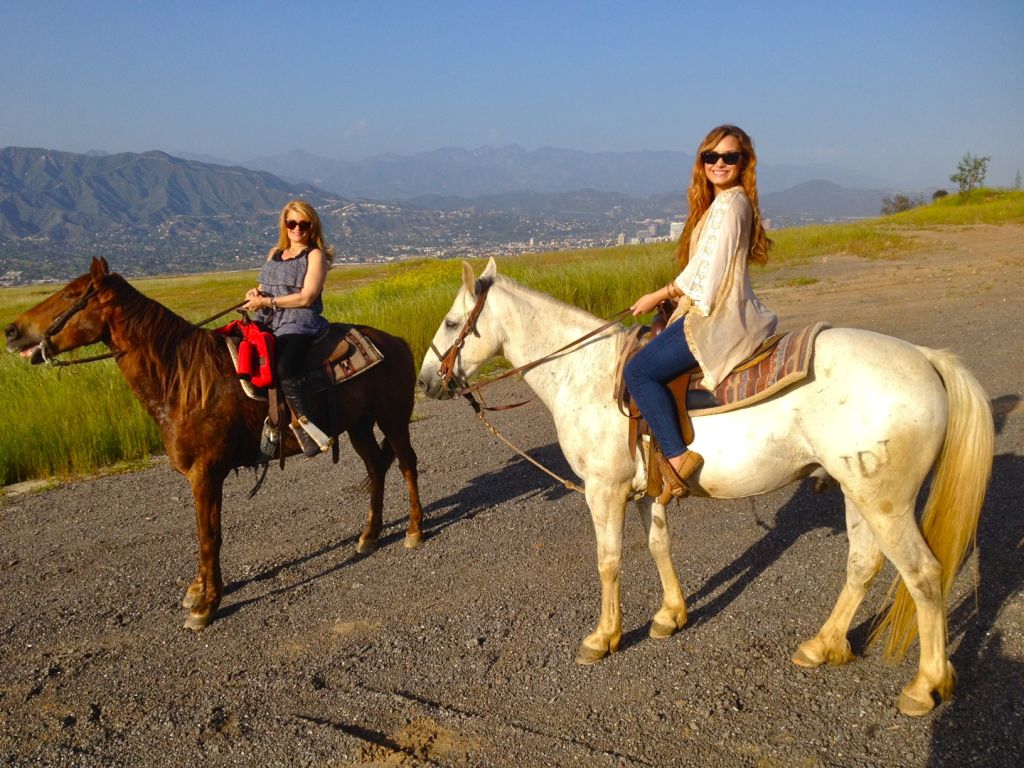 7 Photos of Celebrity Teens Getting Their Horse Fix | HORSE NATION