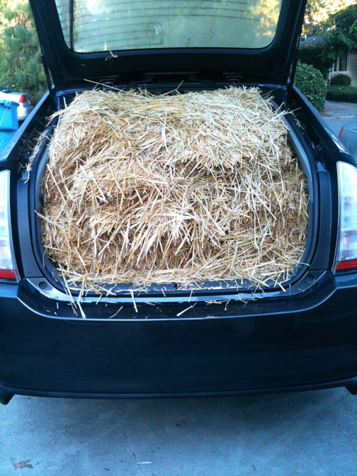 18 Seriously Ambitious Attempts To Transport Hay | HORSE NATION