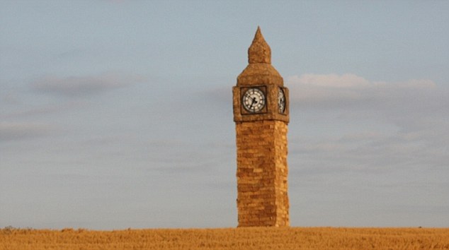 7 Large Scale Haystack Sculptures | HORSE NATION