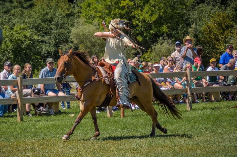 Photo Challenge: 24 Mounted Archers | HORSE NATION